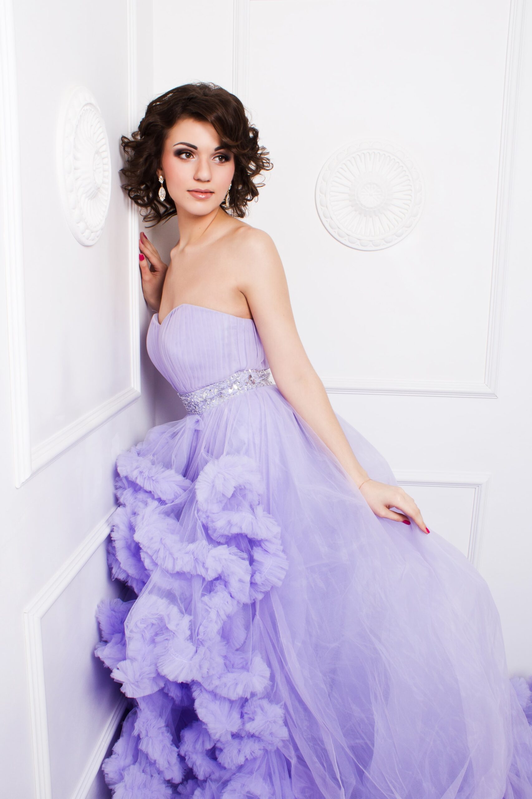 How To Choose The Right Violet Prom Dress For Your Skin Tone - The Blue ...